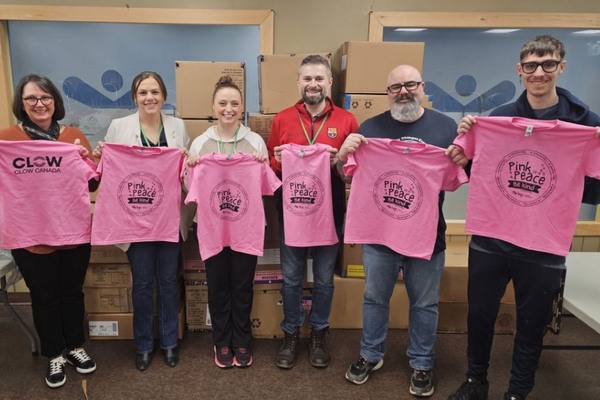 Clow Canada commandite la célébration de la Journée du chandail rose du ...